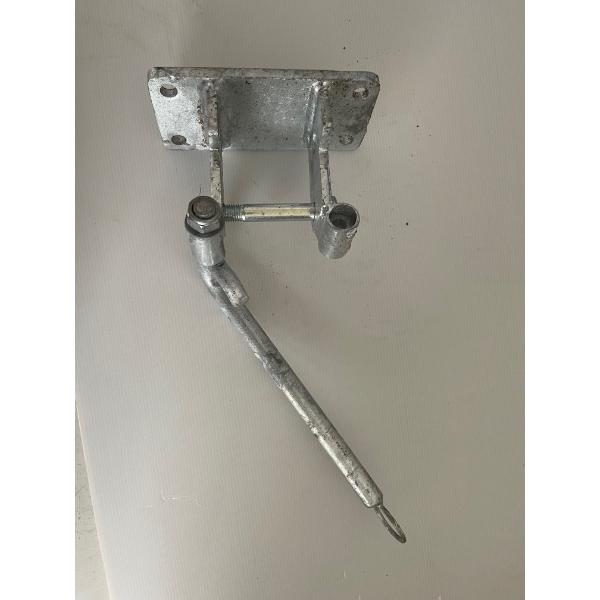 Head Scoop Bracket – Co-Op Superstores
