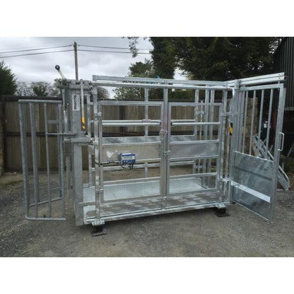 Cattle Mobile Handling Unit Semi – Co-Op Superstores